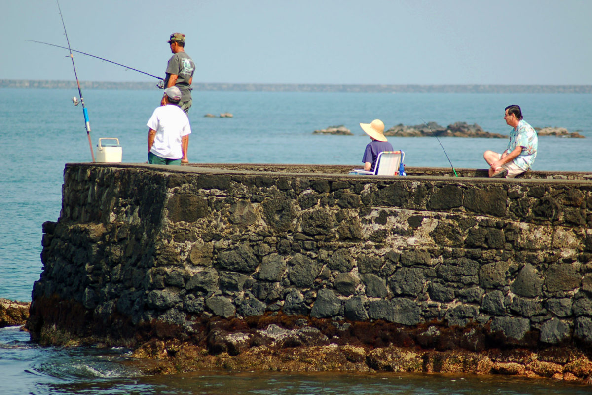 Hawaii Shorefishing - Living in Hawaii